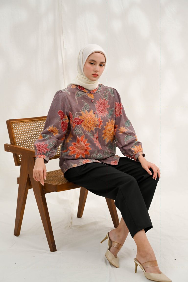 Blus Teana Puspa Abu – kalara.id